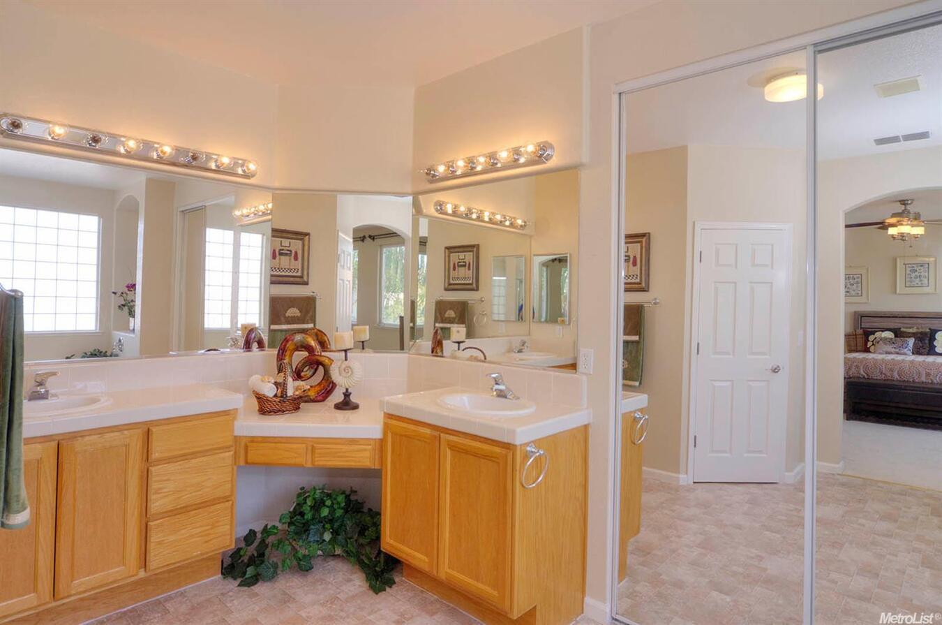 Wonderful Two Story Single House With Gorgeous... Apartments Tracy, CA