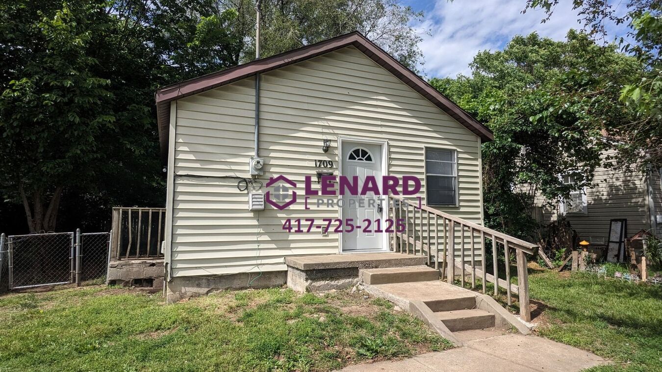 Chestnut St Houses Apartments Springfield, MO | Rentable