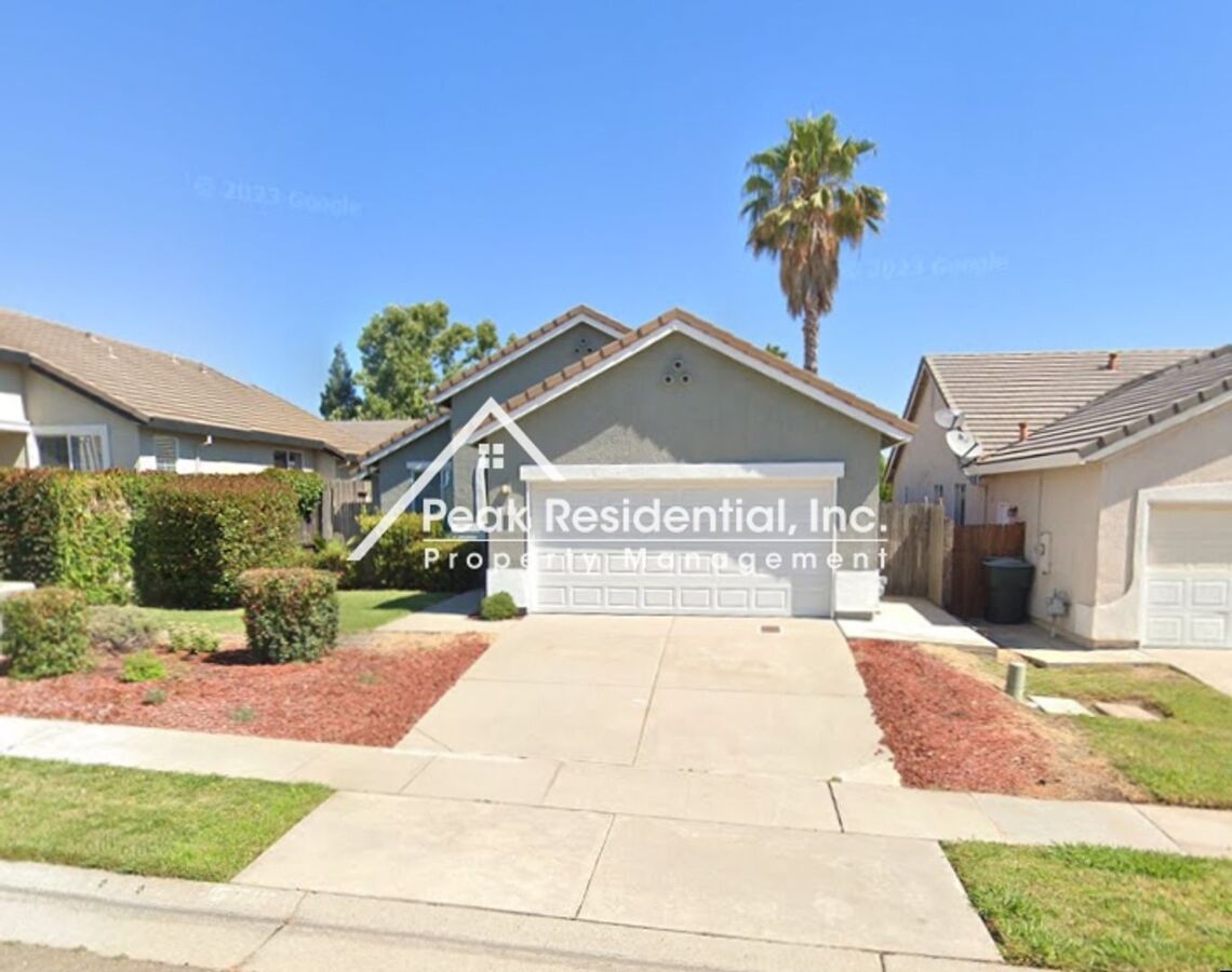 Wonderful 3bd/2ba Antelope Home With 2 Car Garage! Apartments Antelope, CA