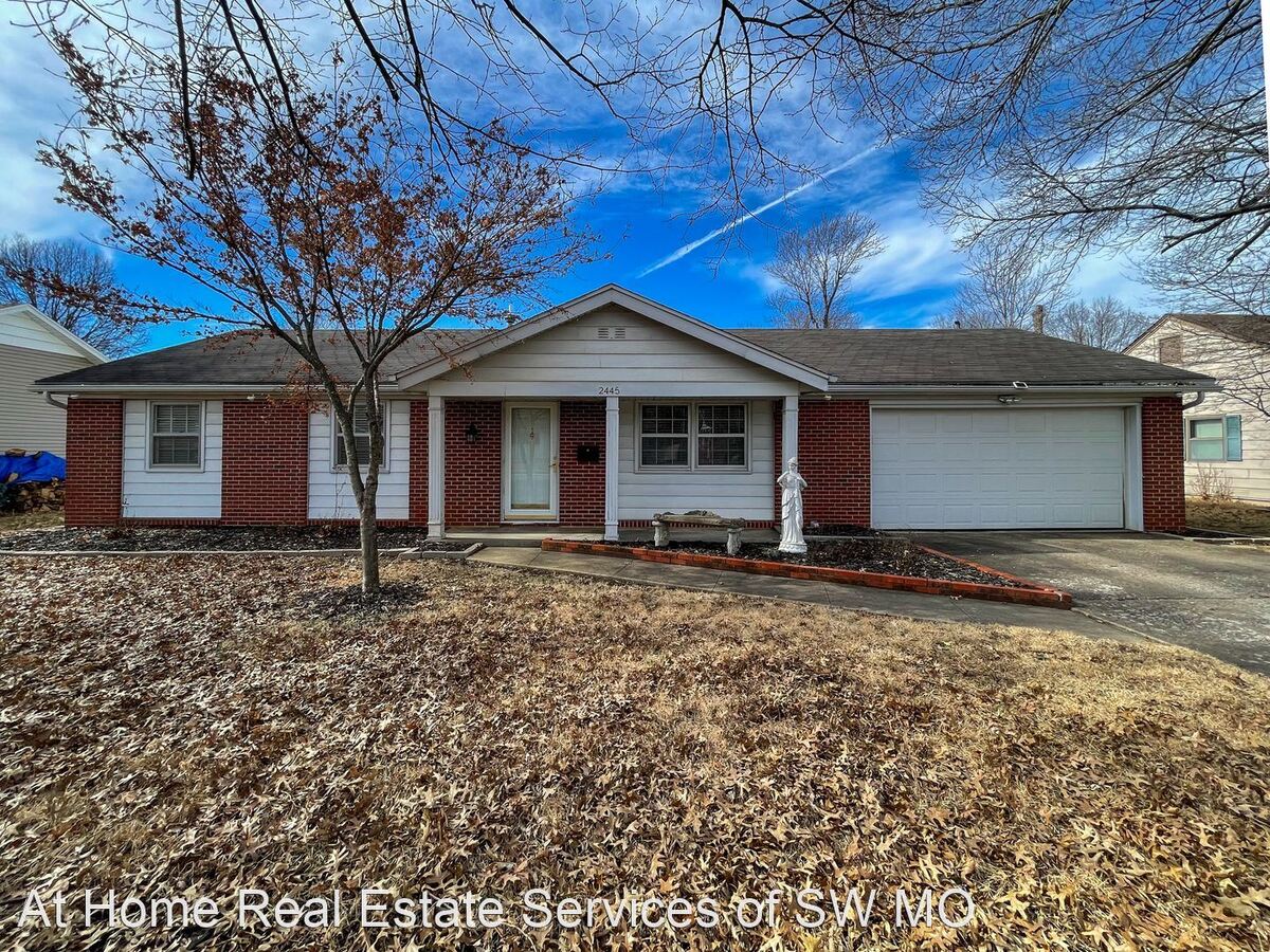2445 S Prospect Springfield, MO House for Rent | Rentable