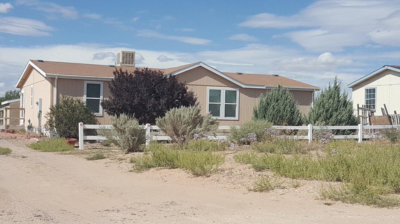 Clean Open Floor Plan Modular Home Apartments Rio Rancho, NM