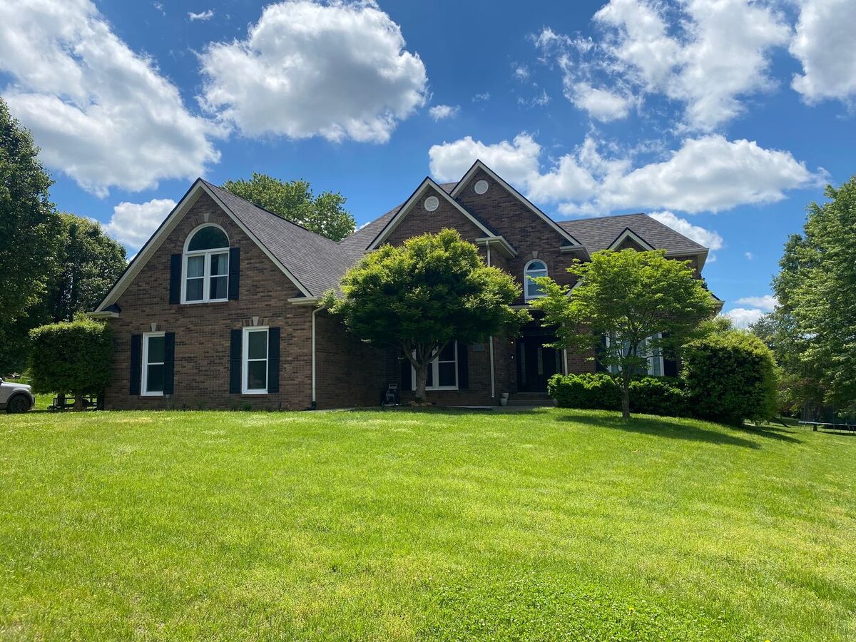 Beautiful Executive Style Home In The Stunning... Apartments ...