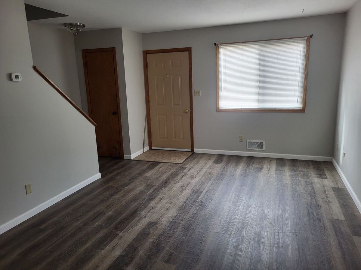 Cute And Cozy 2 Bedroom Townhome Apartments Shakopee, MN
