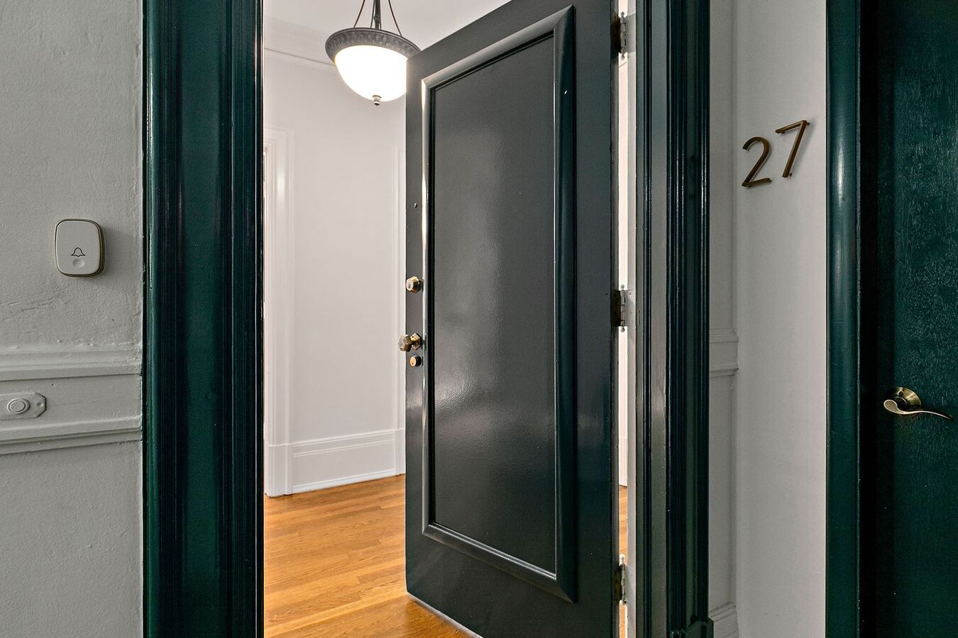 Historic Charm 2 Bed 1 Bath Condo On First Hill Apartments Seattle, WA