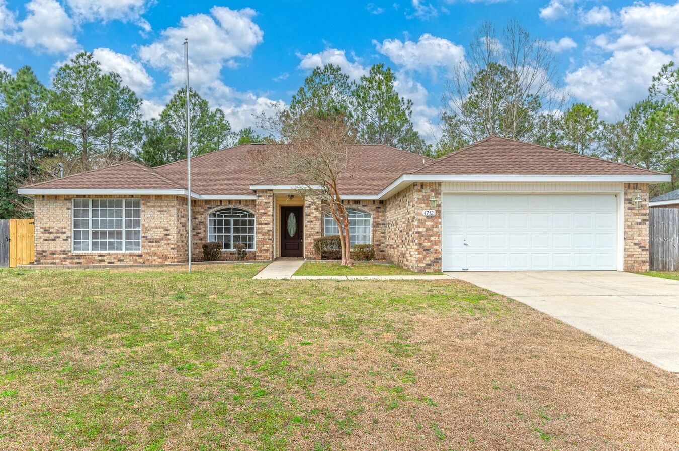 4 Bedroom Brick House On 15 Acres! Apartments Crestview, FL