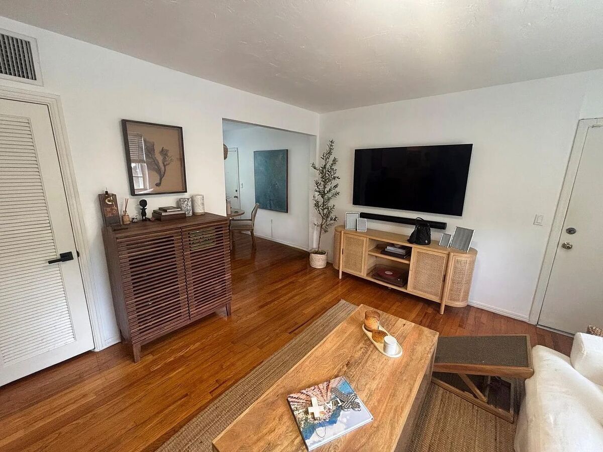 Charming - Premium Location 1 Bed/1 B Unit Apartments Miami, FL
