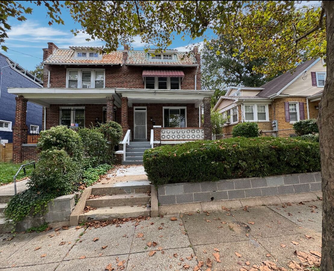 Lovely 4 Br/2 Ba Semi Detached Home In Randle... Apartments Washington, DC