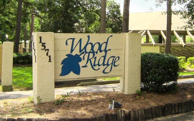 Wood Ridge Condominiums Apartments Tallahassee, FL | Rentable