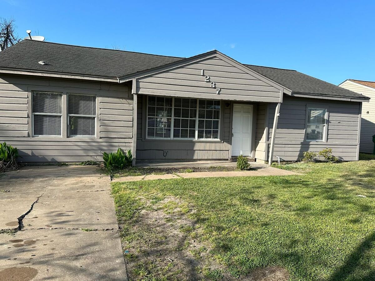 Great 3 Bedroom Single Family In Angleton Apartments Angleton, TX