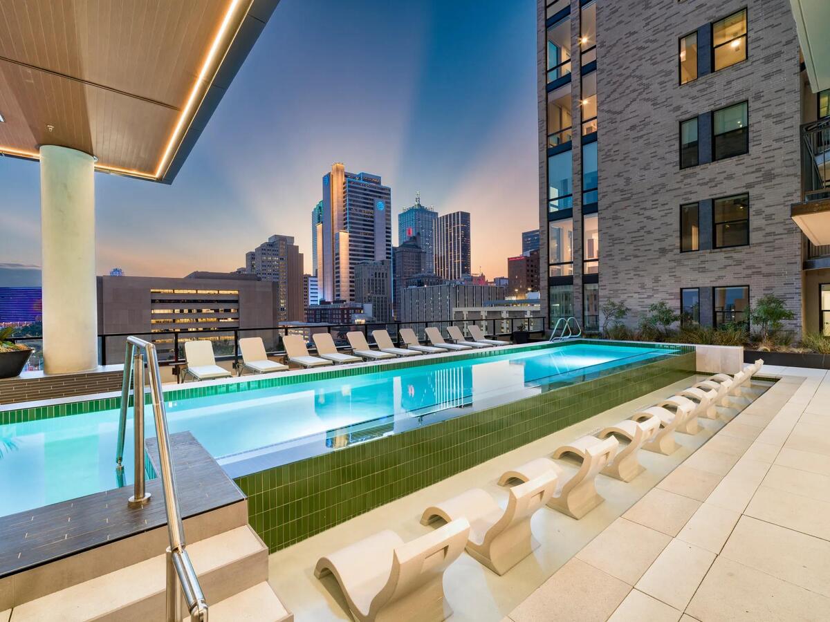 Modera St Paul Apartments - 400 S Saint Paul St Dallas, TX
