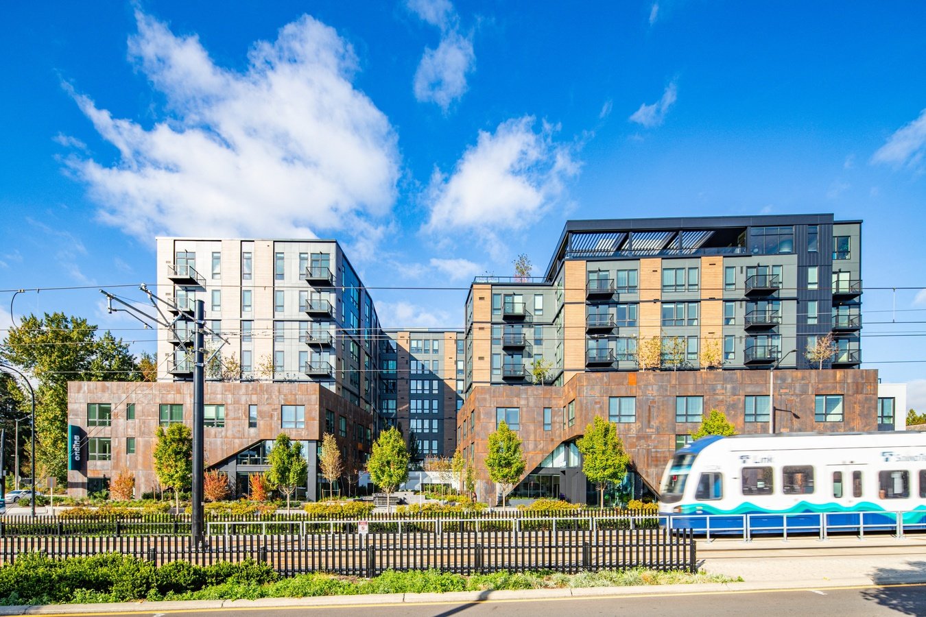 Ondina Apartments - 13238 NE Spring Blvd Bellevue, WA