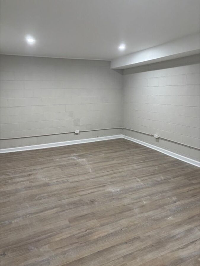 3 Bedroom 1 Bathroom Lower Level Home In North... Apartments North ...