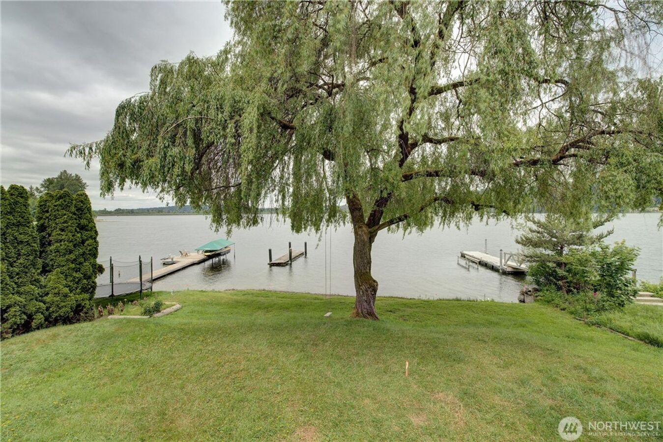 Must See Amazing Lake House!!! Apartments Redmond, WA