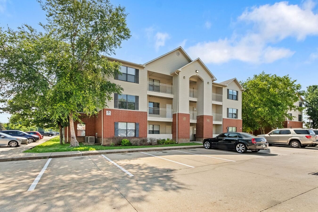 The Heights On Oak Apartments - 5325 N Oak St Springdale, AR