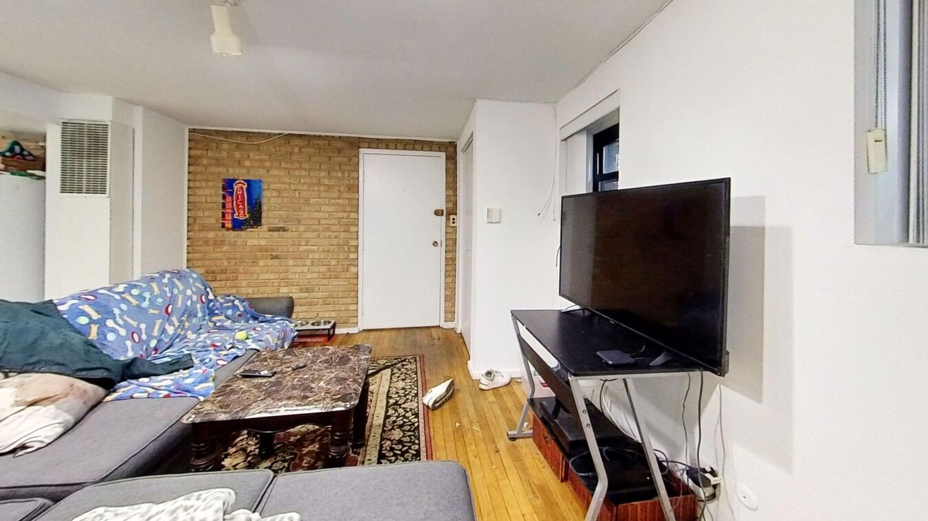 Lincoln Park Garden One Bedroom Apartments Chicago, IL