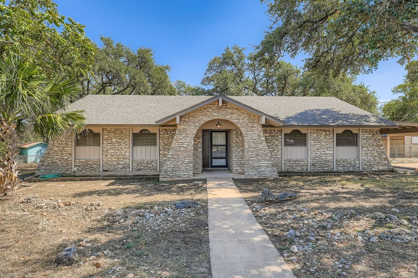 Ranch Style Home For Lease On Huge Lot In... Apartments Austin, TX