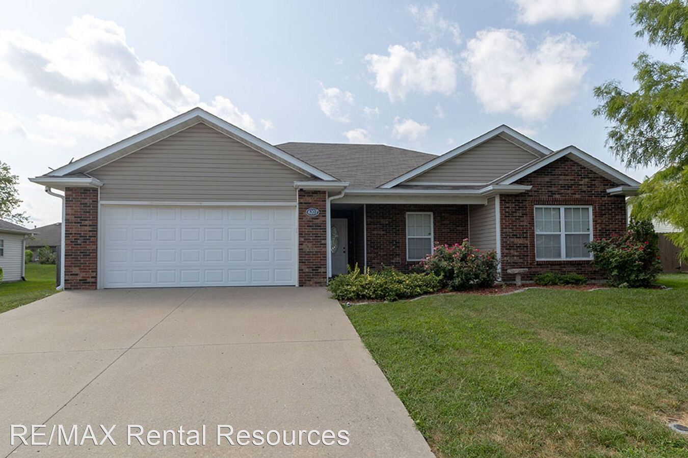 Beautiful Ranch Home Apartments Columbia, MO | Rentable
