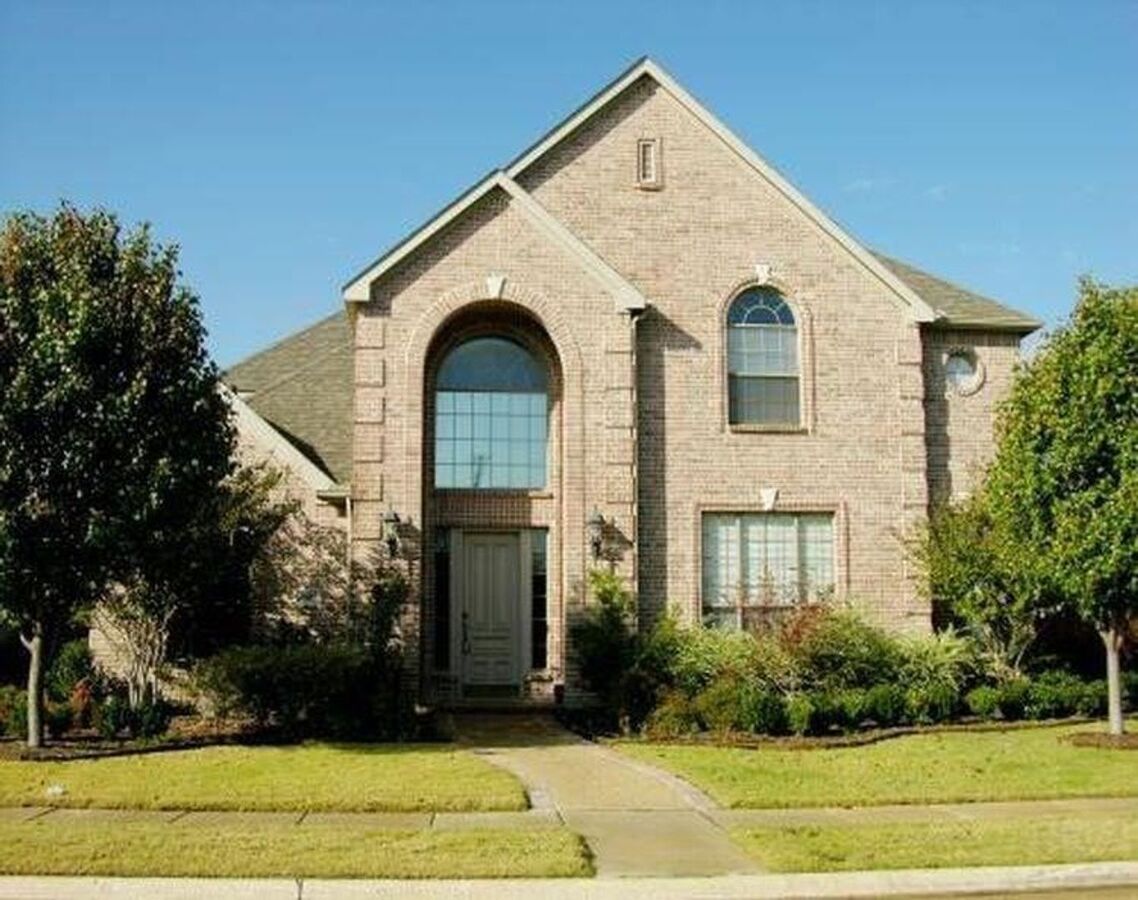 Gorgeous Home On A Beautifully Landscaped Lot... Apartments Plano, TX