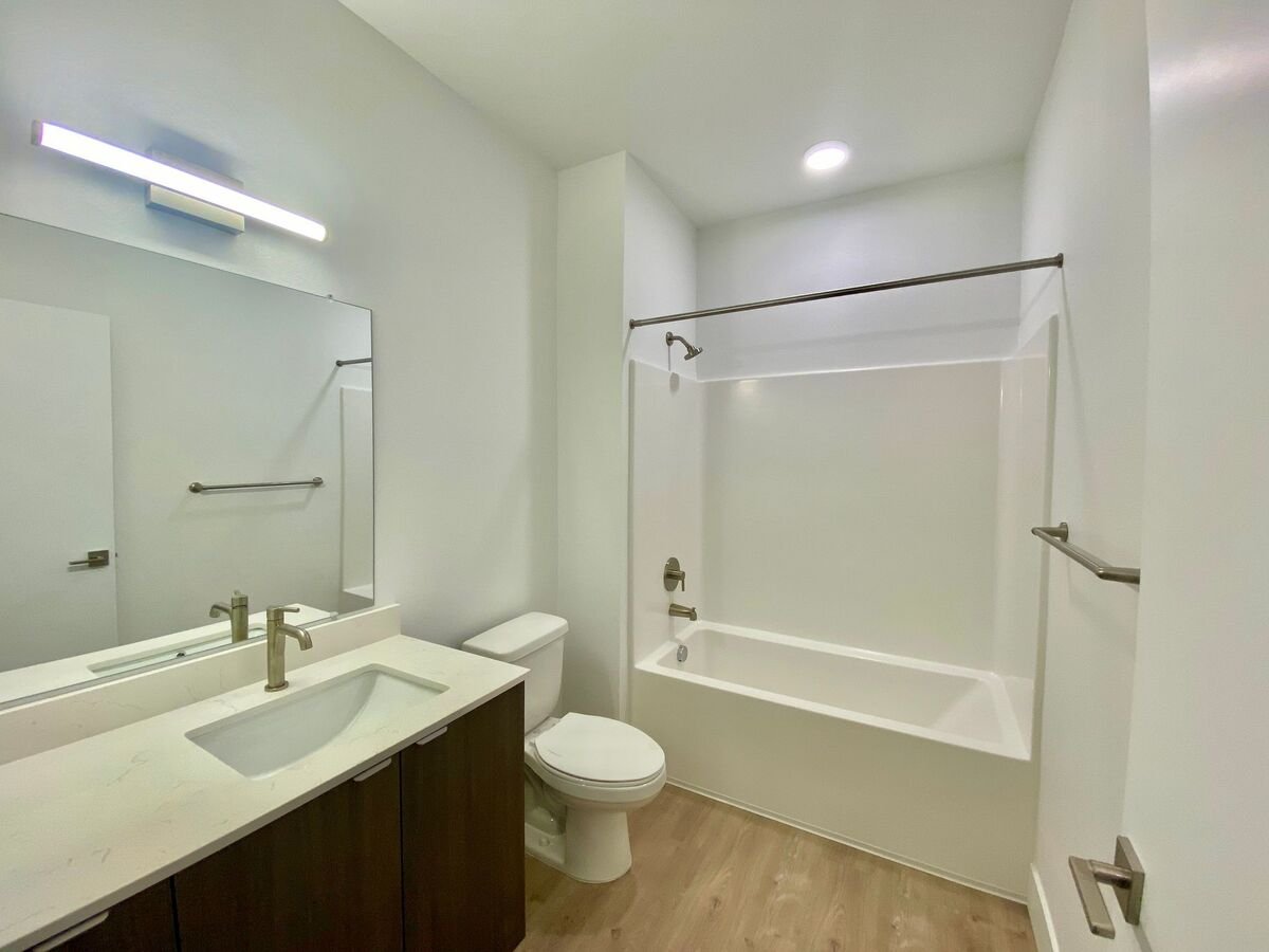 Luxe Living ~ 4-weeks Free Rent! Call Today To... Apartments Portland, OR