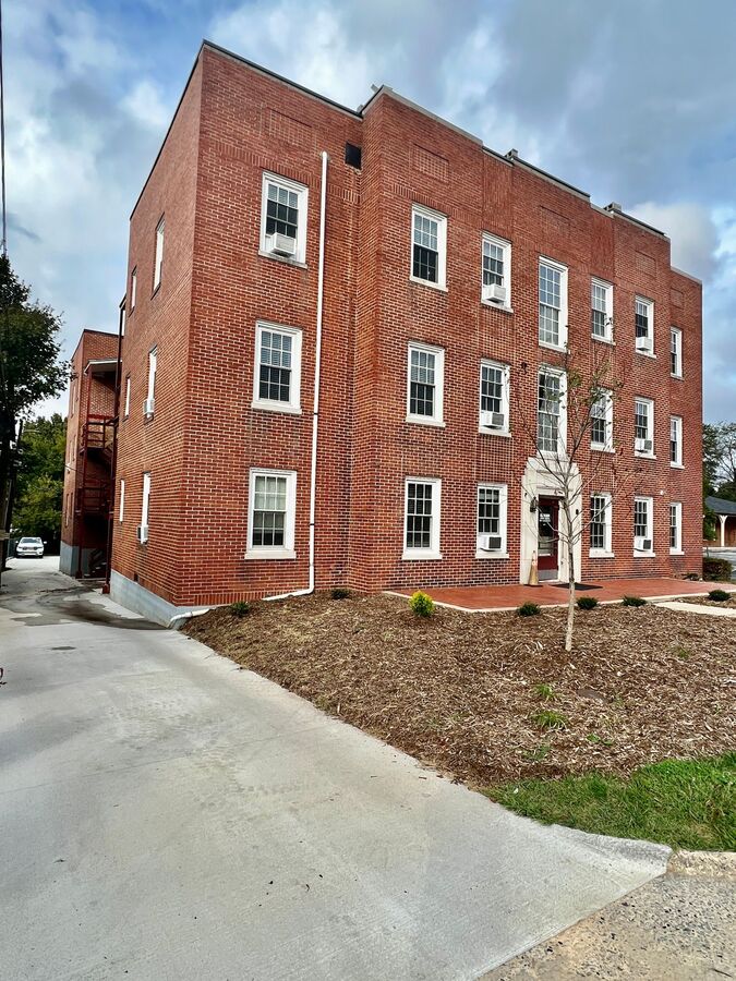 Historic Ecker Apartments In Revitalized Main... High Point, NC