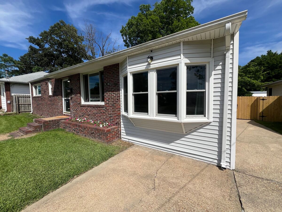 Mid - Century Modern Dream! Willow Terrace Apartments Norfolk, VA