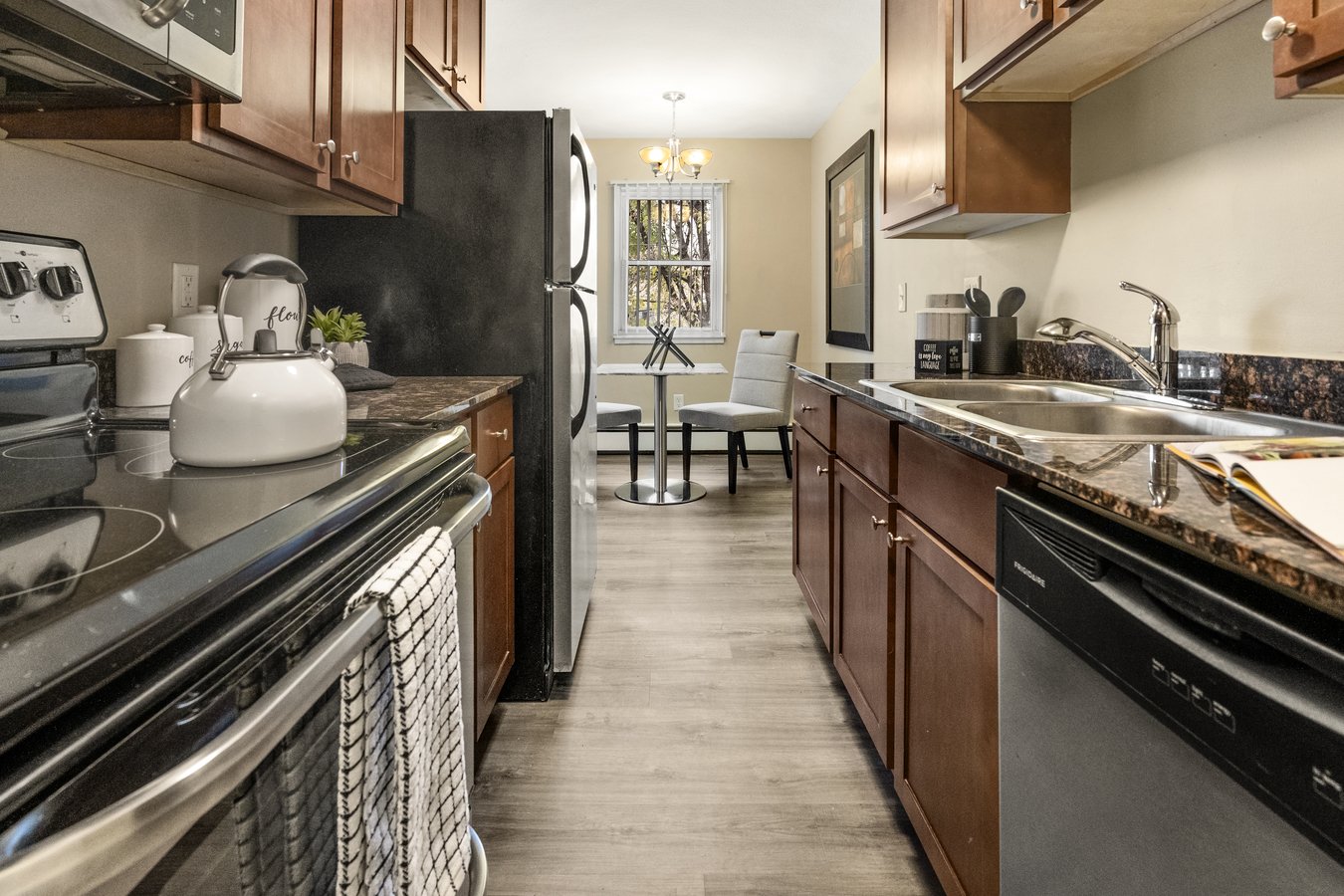 Colonial Terrace Apartments St Louis Park, MN | Rentable