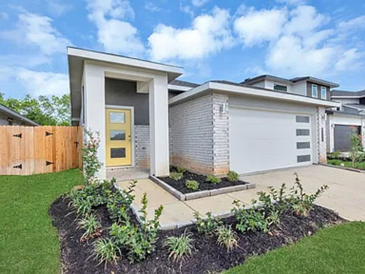 Welcome Home To 12735 Ermine St! Apartments Houston, TX