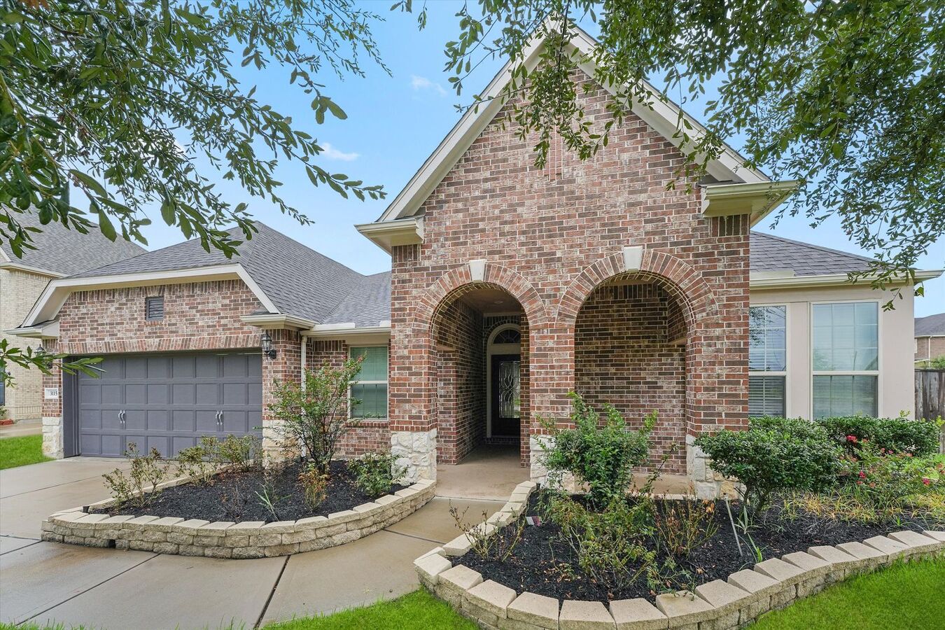 Stunning Two-story Home In Silver Ranch... Apartments Katy, TX