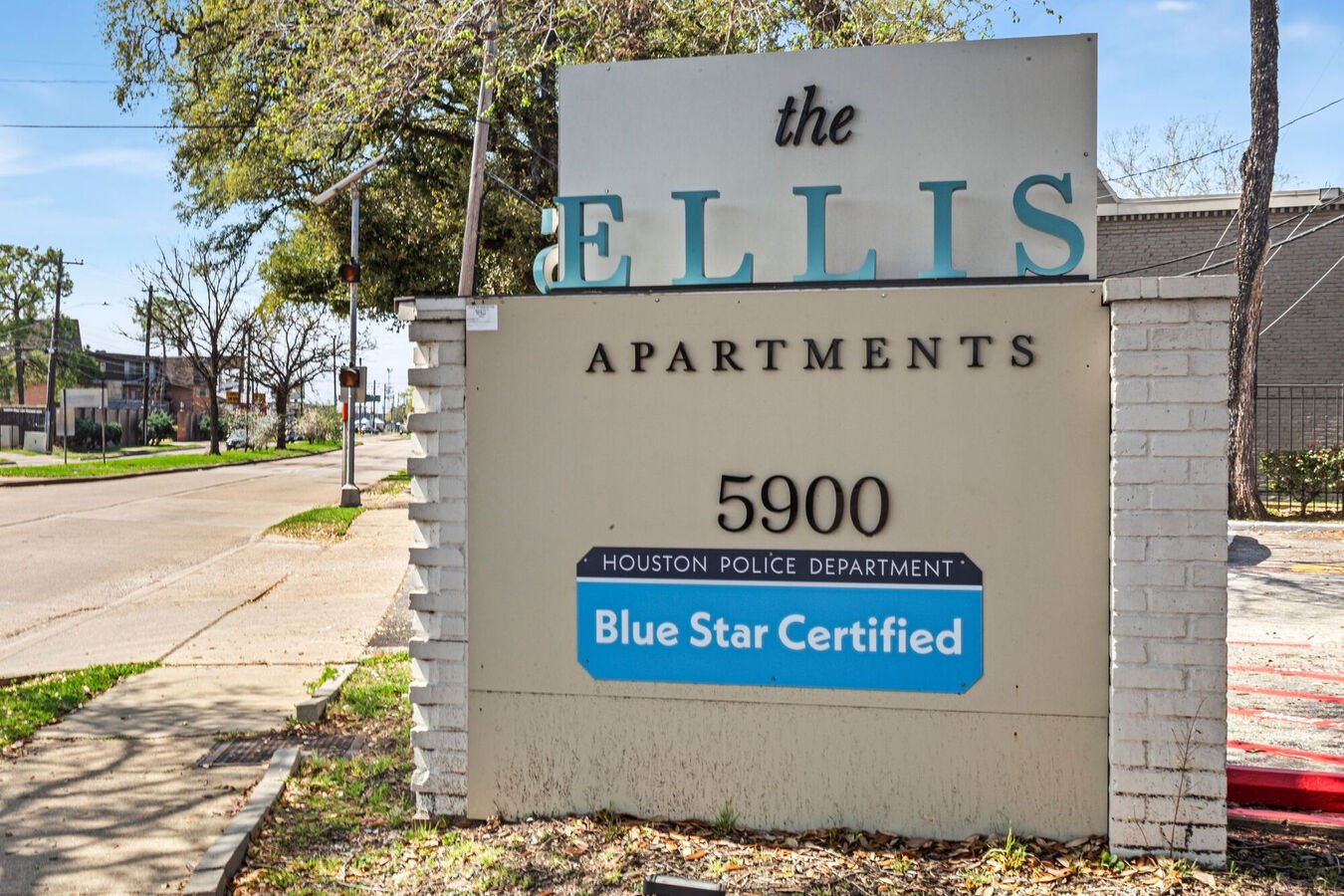 The Ellis Apartments - 5900 Bissonnet St Houston, TX
