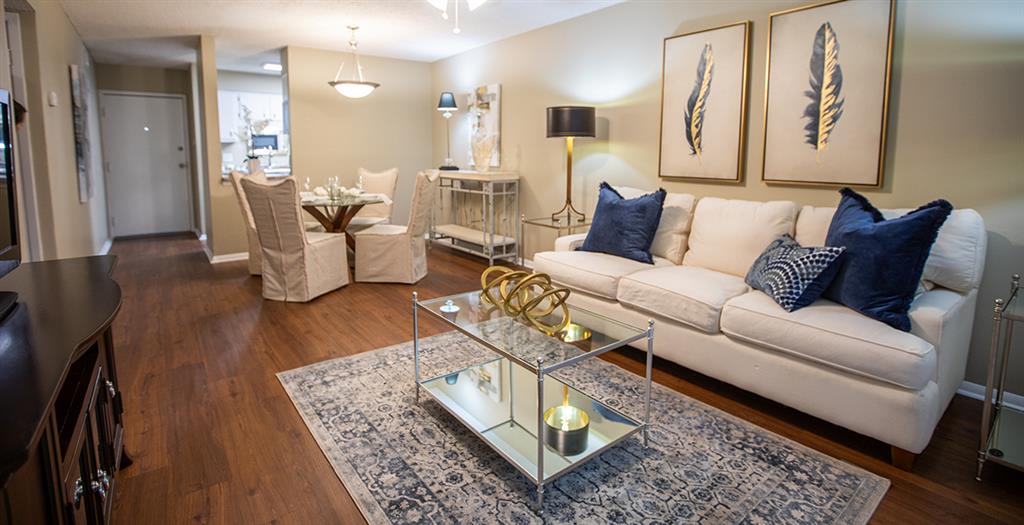 Kingswood Apartments - 5453 Old Shell Road Mobile, AL