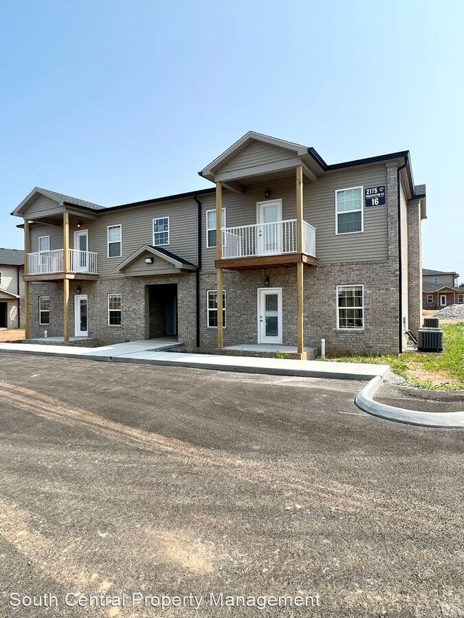 Keystone Commons / 2175 Apartments Bowling Green, KY