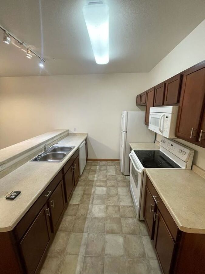 The Commons of Foxboro - 101 Apartments Oregon, WI | Rentable