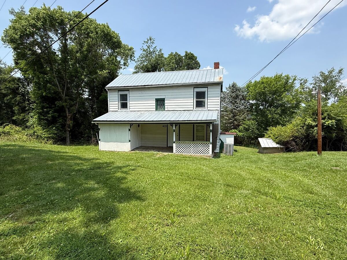 Three Bedroom Home Available On Switchback Road... Apartments ...