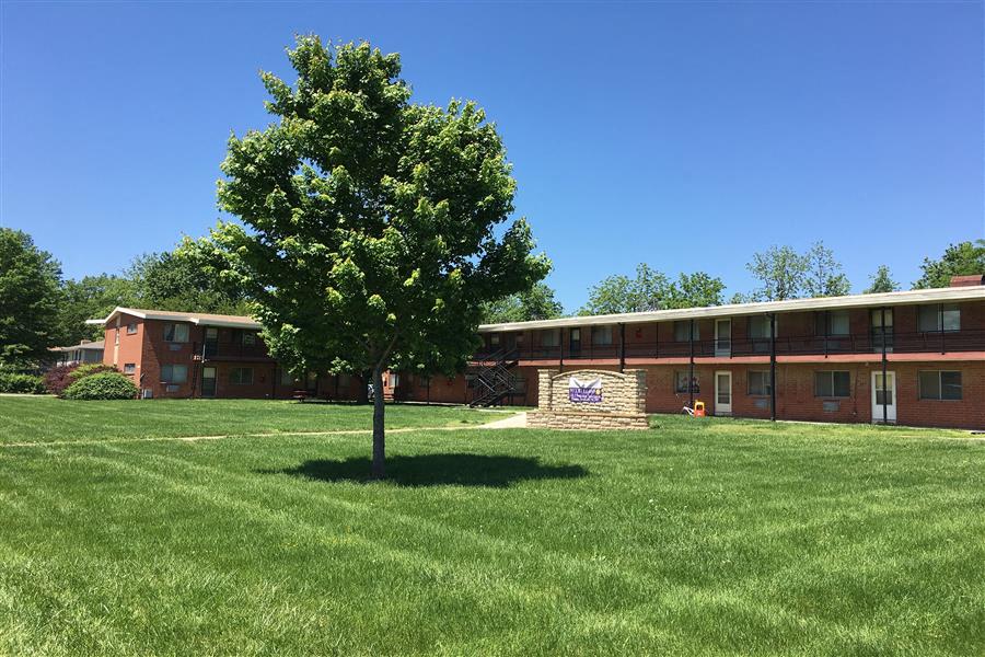 Rolling Ridge Apartments - 1000 W Elm St Olathe, KS