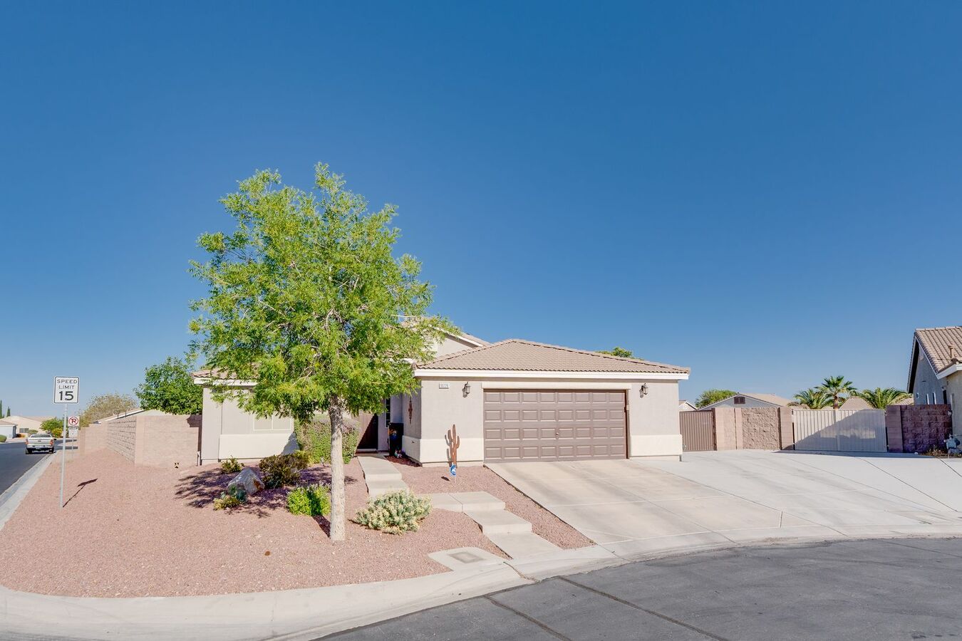 Charming Single-story Home In Prestigious Log... Apartments Las Vegas, NV