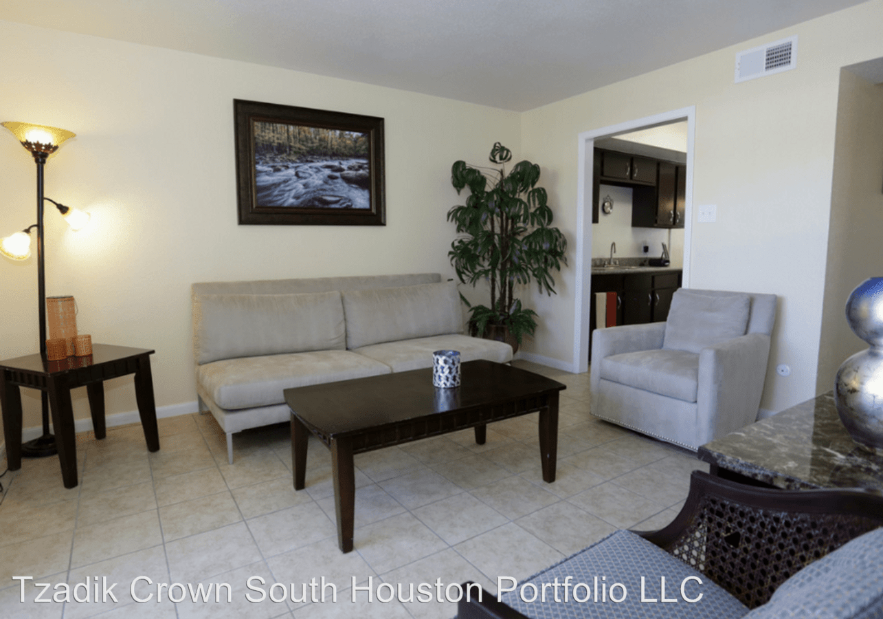 Shadowtree Apartments - 9475 W Sam Houston Pkwy Houston, TX