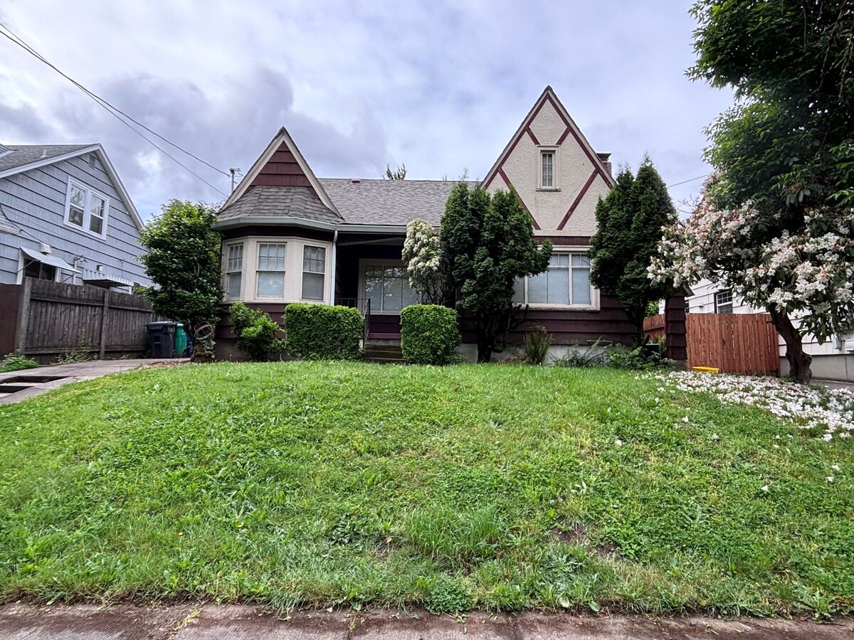 Newly Updated 4 Bedroom House In Laurelhurst... Apartments Portland, OR