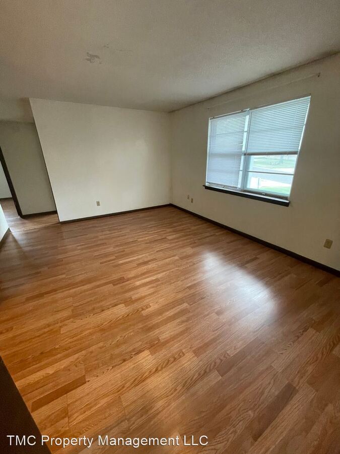 290 Apple Tree Court 8 Plex Apartments Columbia, MO