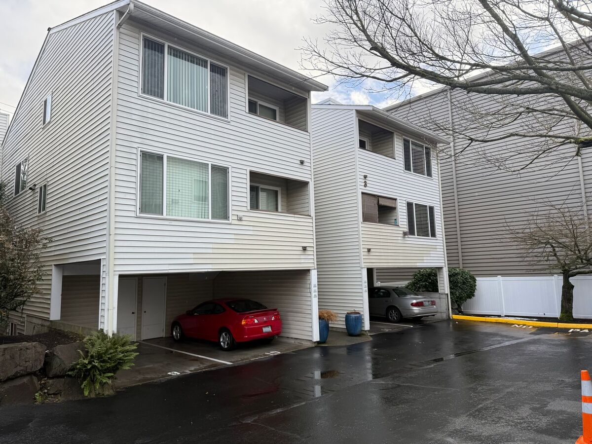Beautiful Bottom Floor 1 Bed 1 Bath Shoreline... Apartments Shoreline, WA