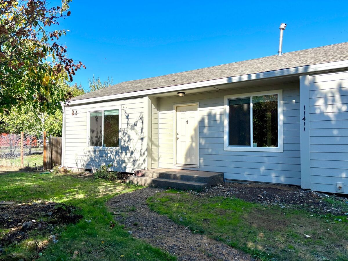 Powellhurst-gilbert Updated 4 Bedroom/2 Bath -... Apartments Portland, OR
