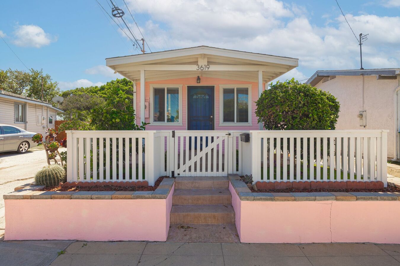 Beautifully Upgraded 2 Bedroom Starter Home! Apartments San Diego, CA